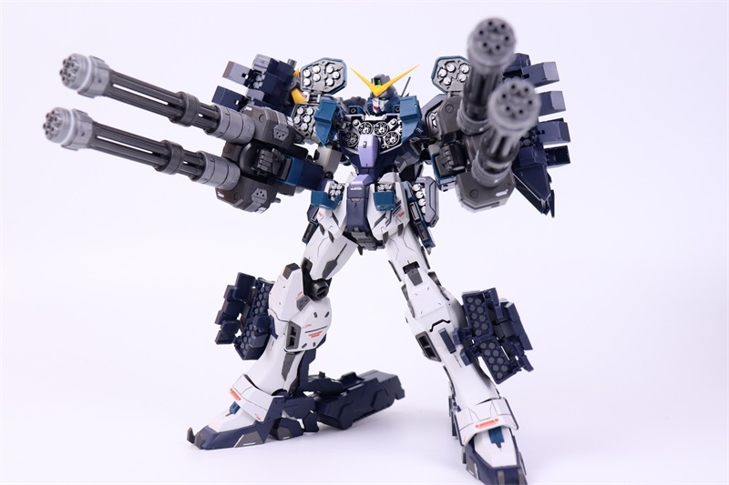 SUPERNOVA Gundam Heavyarms Custom EW Ver. 1/100 MG XXXG-01H2 Gundam