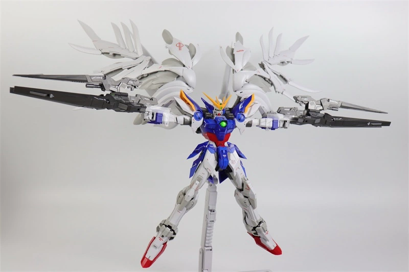 SUPERNOVA Wing Gundam Zero EW Ver. 1/100 MG XXXG-00W0 MOXIN Gundam