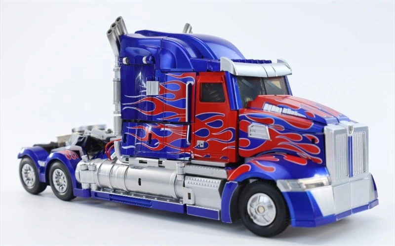 BMB BS-03 Optimus Prime ( KO Version UT R-02 )