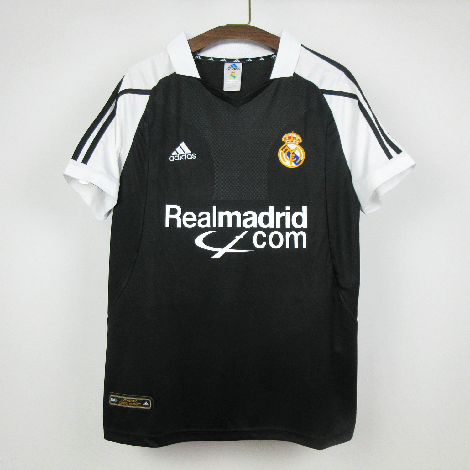 Retro 2001/02 R-M away