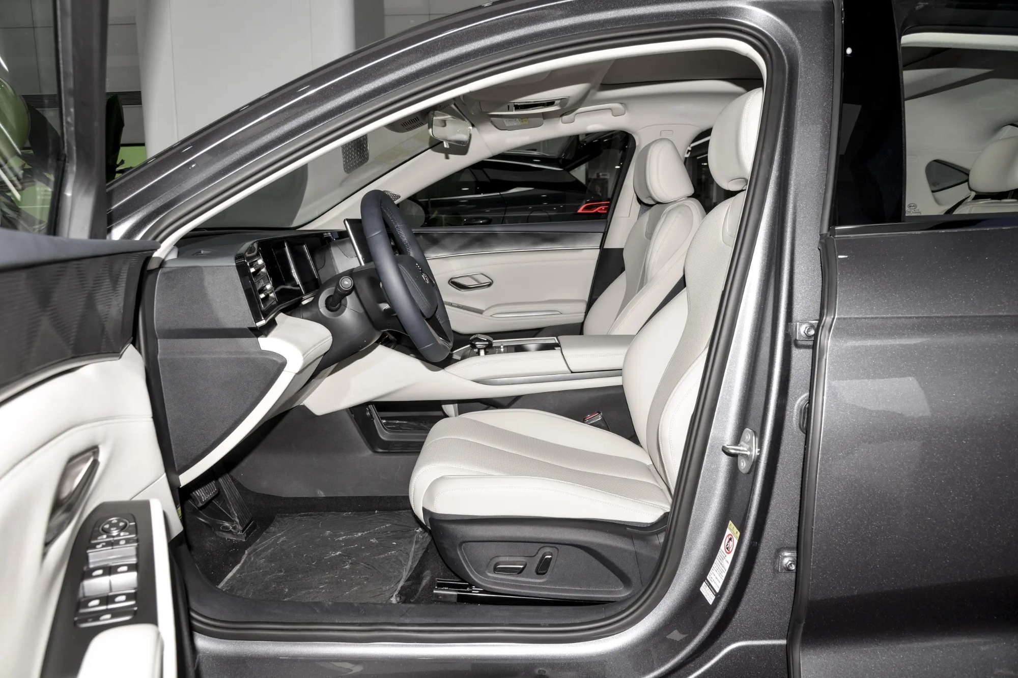 BYD Qin L DM-i 120KM Leading type,BYD,Qin L DM-i
