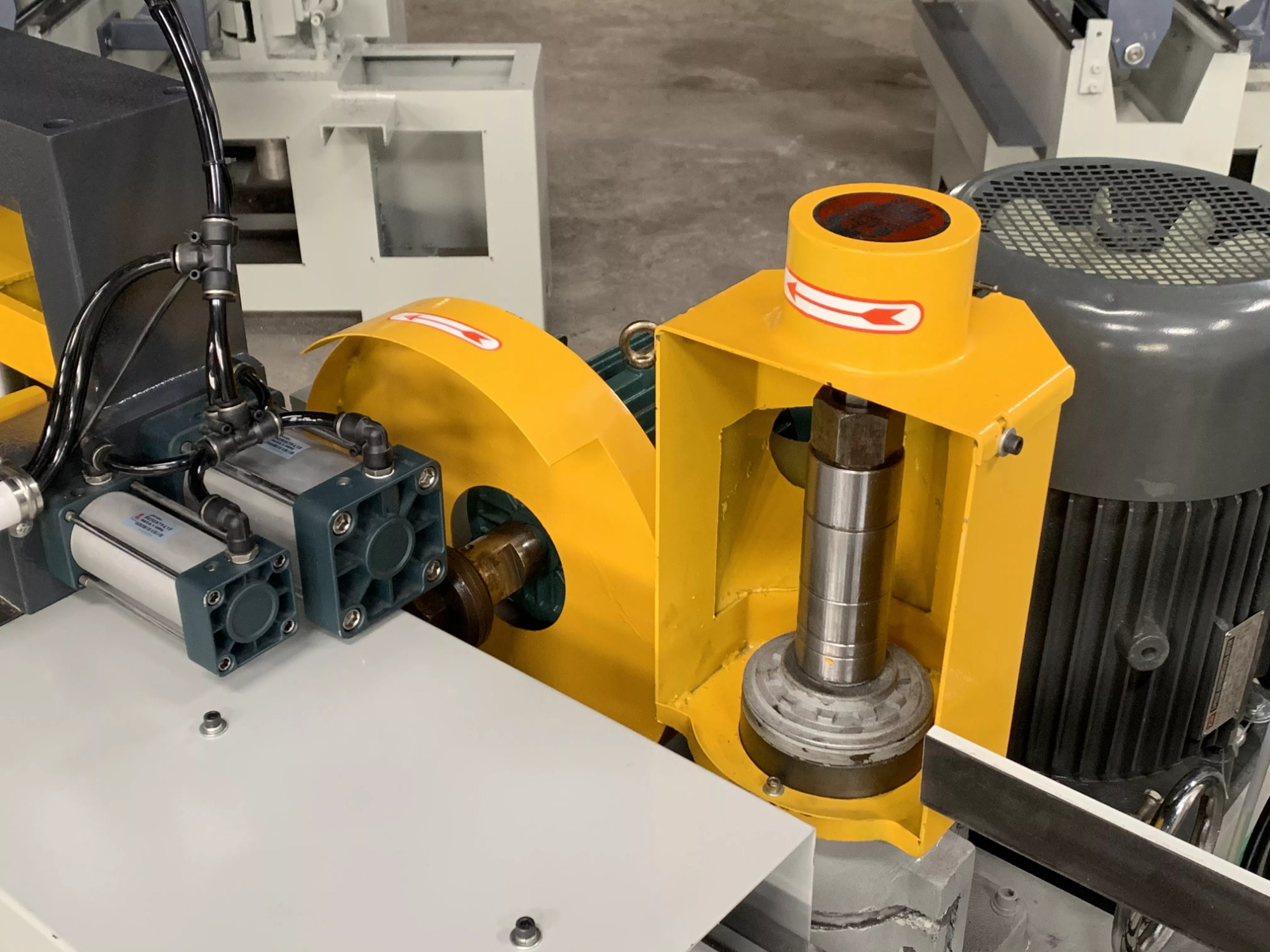 Rilyn Pneumatic Semi-automatic Finger Joint Comb Tenoning Machine MX3512B