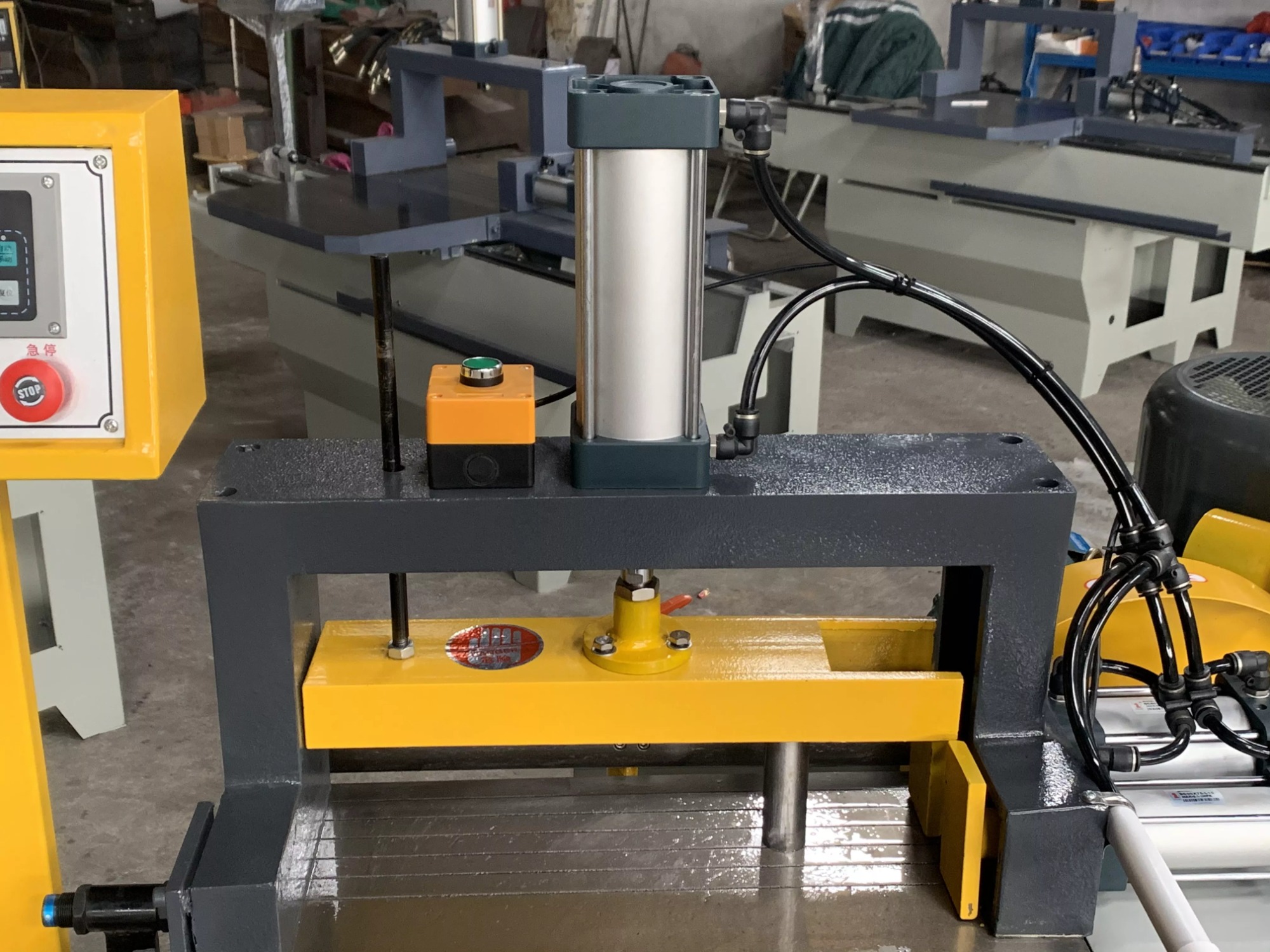 Rilyn Pneumatic Semi-automatic Finger Joint Comb Tenoning Machine MX3512B