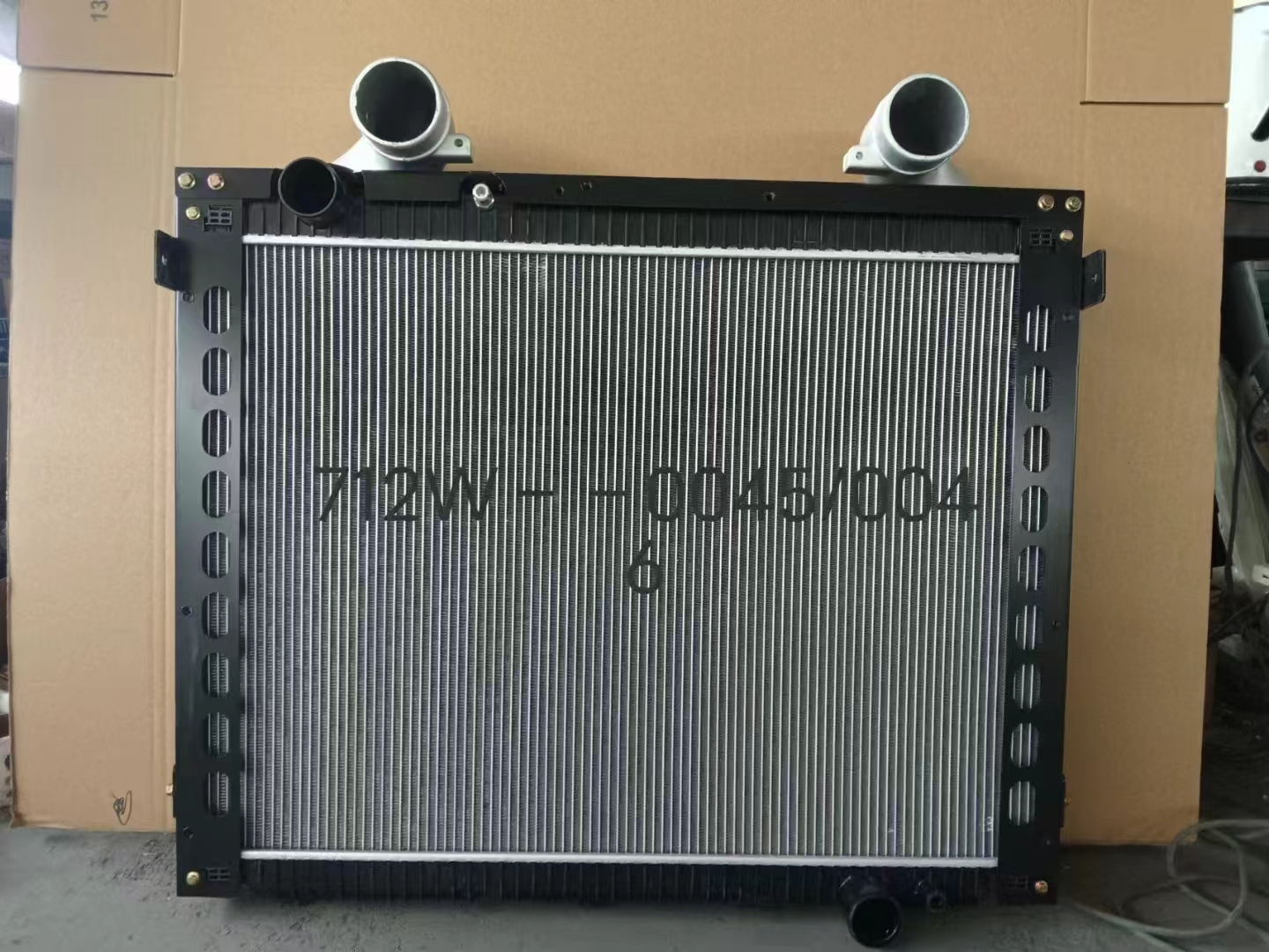 HOWO T5/T7 truck radiator OEM:712W06100-0045/0046