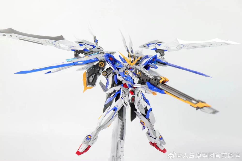 Super Nova ZZA MG 1/100 WING ZERO BLUE FLAME EVO MODEL