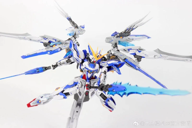 Super Nova ZZA MG 1/100 WING ZERO BLUE FLAME EVO MODEL
