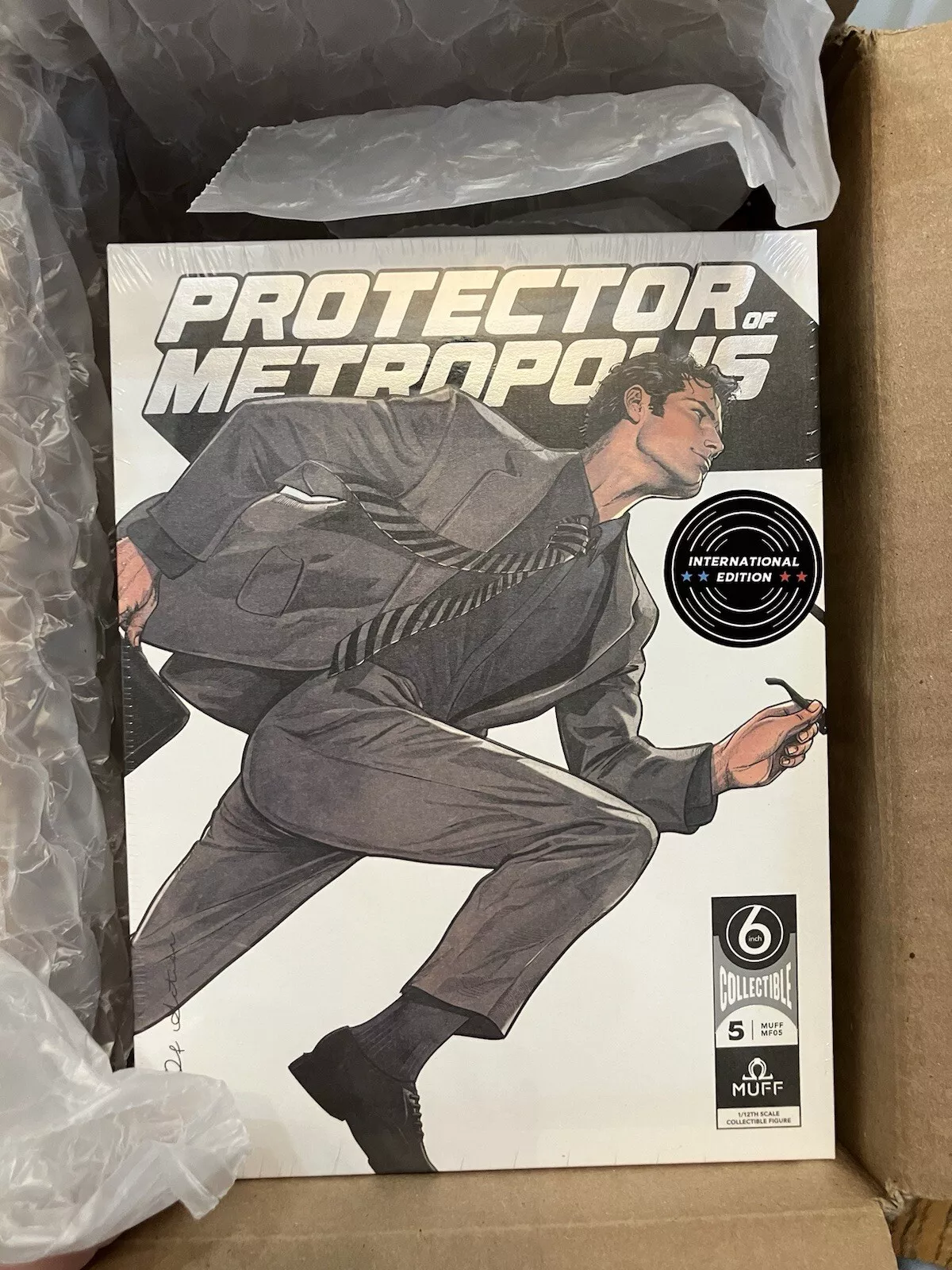 IN STOCK MUFF TOYS 1/12 Clark Kent Protector of Metropolis Limited Edition