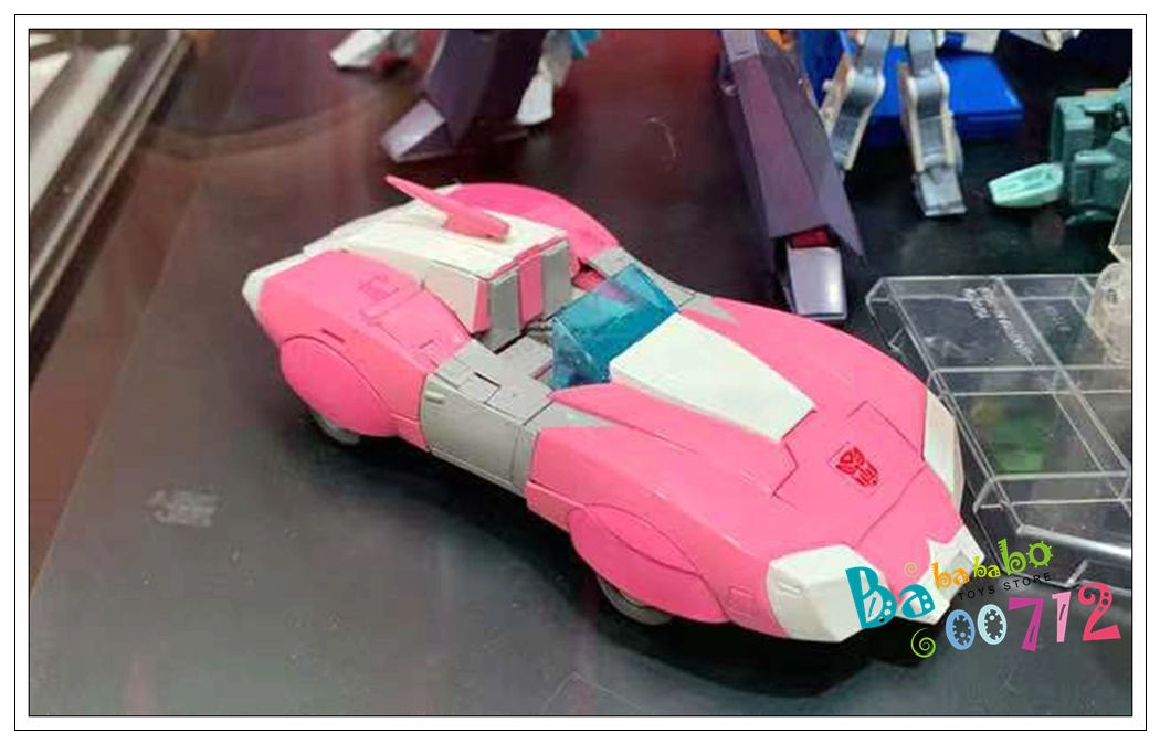 Transformers toy TAKARA TOMY MP-51 MP51 Arcee G1 Action figure