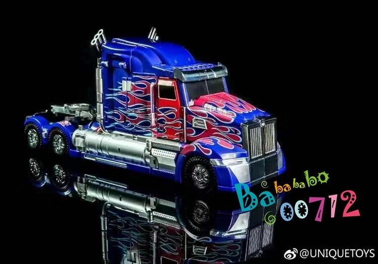 Incoming Unique Toys R-02 Challenger Optimus Prime