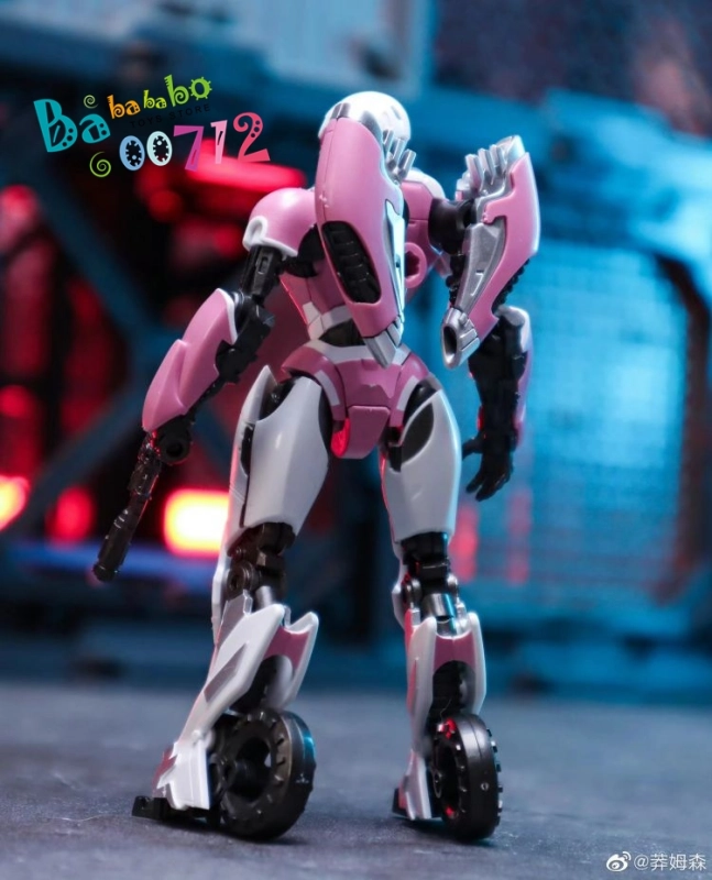 Trumpeter Transformers Movie Arcee Smart Model Kit