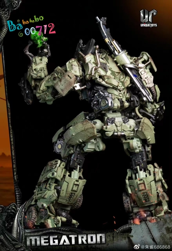 Unique Toys UTR-05 Desperado Megatron Battle Damaged Version