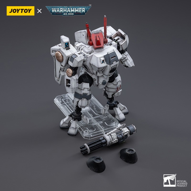 JoyToy WARHAMMER40K 1:18 T`au Empire Xv8 Crisis Battlesuit 01