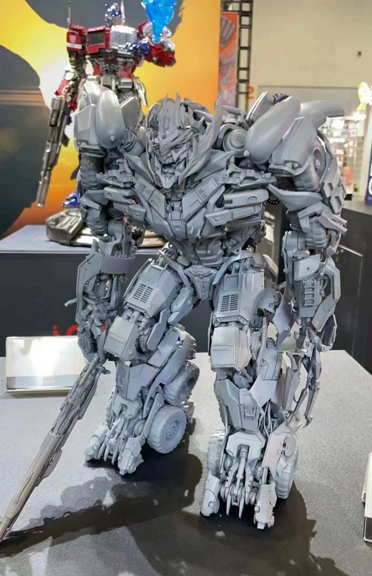 Pre-order YOLOPARK PLAMO Series SOSKILL Megatron Transformable model