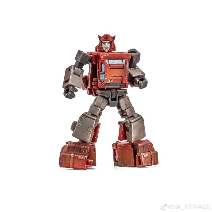 Pre-Order Newage H25Z&H26Z Bumblebee Cliffjumper MINI Battle Damage Suit