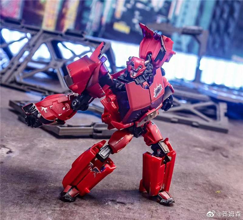 APC Toys AC-03 Red Gladiator Cliffjumper UNDEAD version