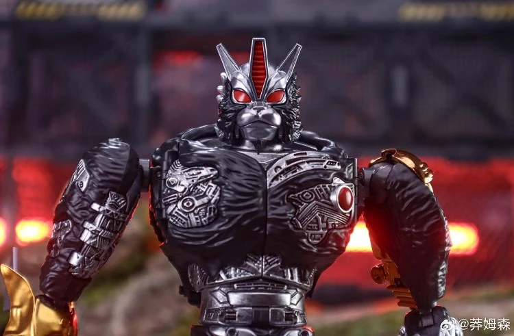 TransArt BWM-09B TransMetal Cheetor Black version Action figure