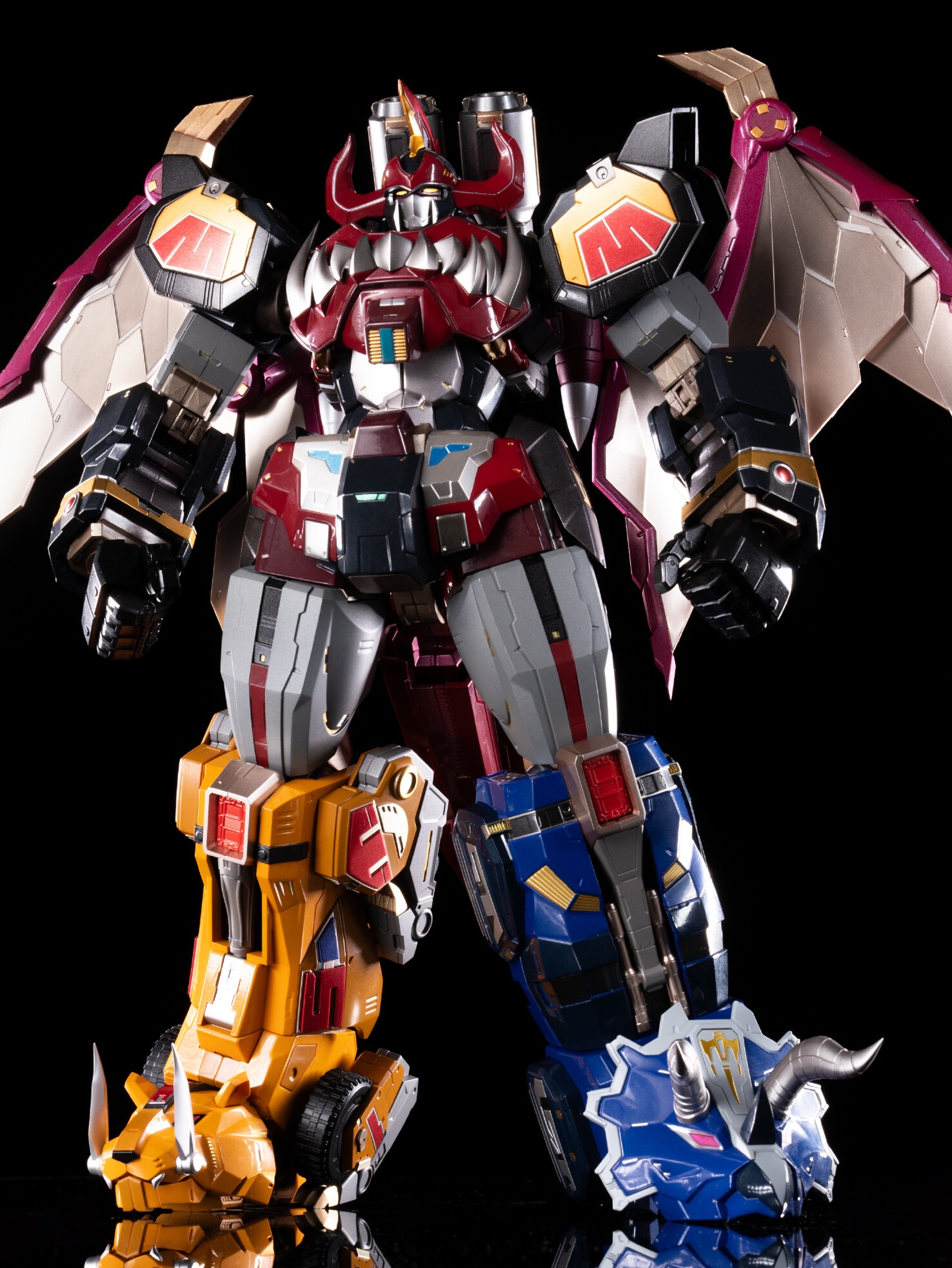Flame Toys Mighty Morphin Power Rangers Dino Megazord Action Figure