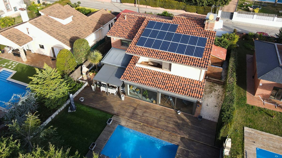 How does subscription solar work? This Spanish company instals panels ...