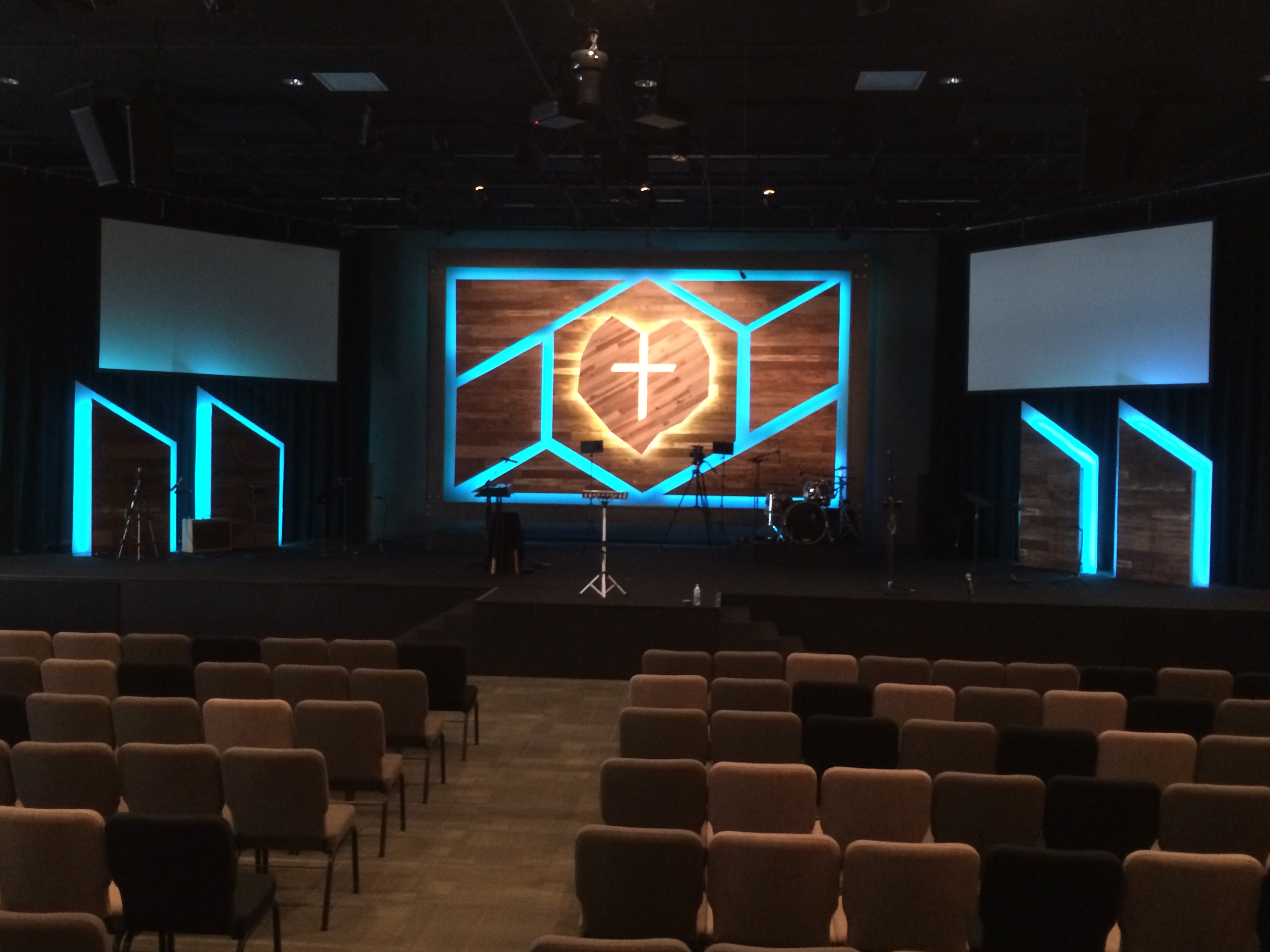 The Fusion of Stage Lighting and Church Architecture