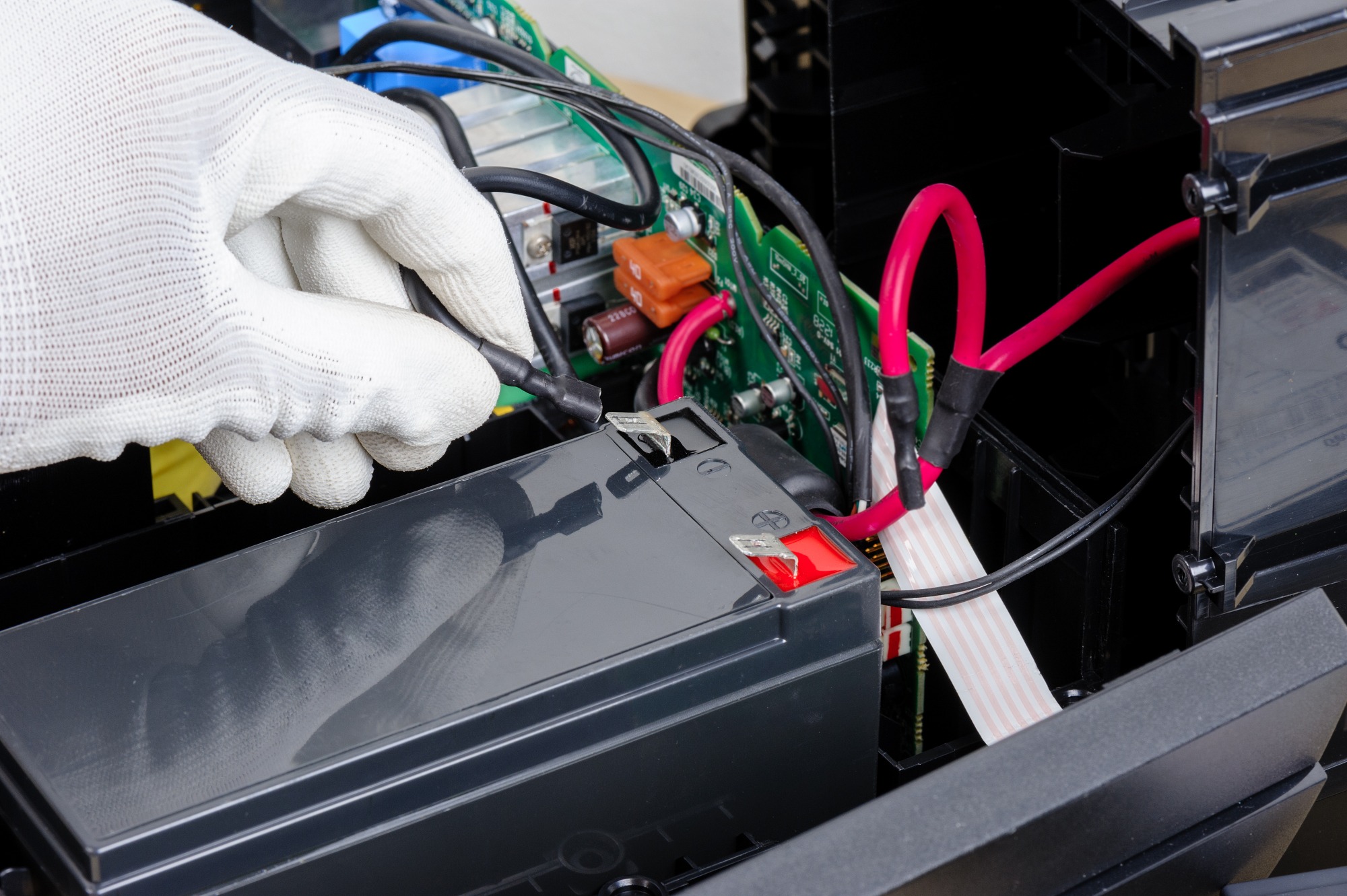 How to Determine The Optimal Discharge Cut-off Voltage for Different ...