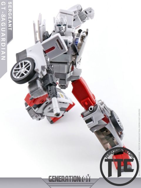 【IN STOCK】Generation Toy GT-08A Sergeant Defensor Streetwise