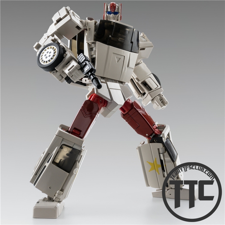 【IN STOCK】X-Transbots MX-XX Streetwise Fuzz Defensor