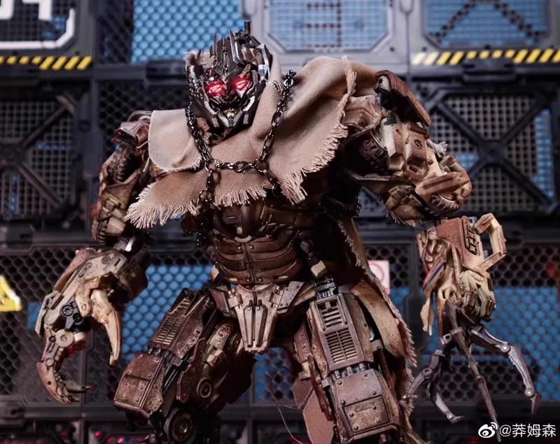 Unique Toys R-05D Desperado Desert Weathered version DOTM | Megatron