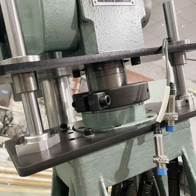 Hardware Automatic Tapping Machine Automatic Threading Machine Tapper ...