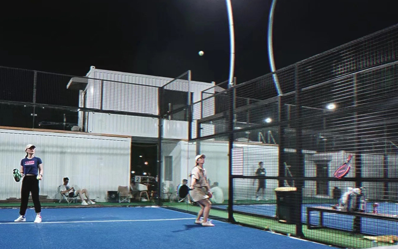 Exploring the Stability of Padel Court Structure