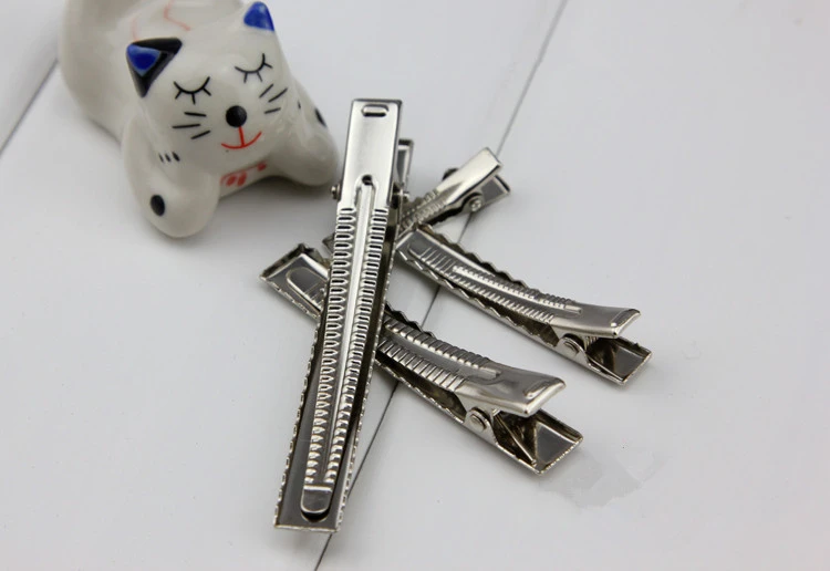 METAL CLIPS One Piece