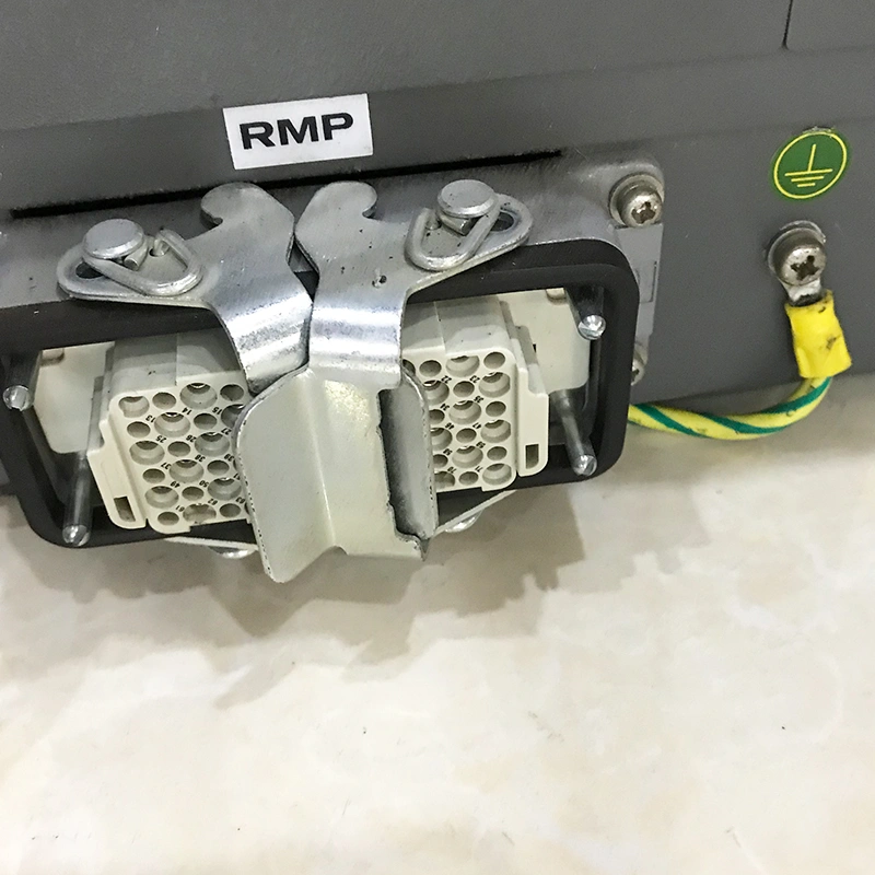 A05B-2553-B070 Fanuc robot system control cabinet R-30iA mate