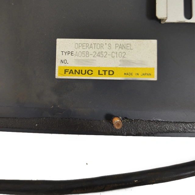 A05B-2452-C102 Fanuc Operator panel