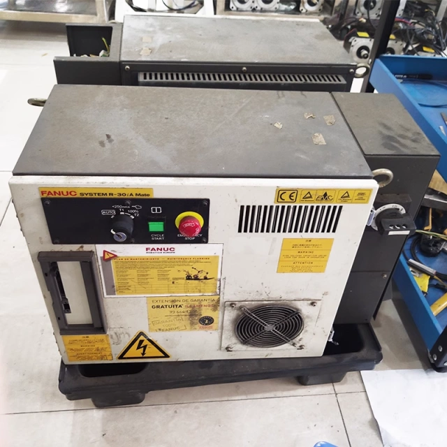 A05B-2551-B260 FANUC SYSTEM R-30IA MATE Robotics Controller
