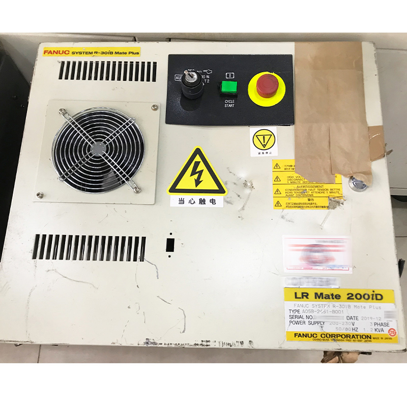 A05B-2651-B001 A05B-2651-B011 Fanuc system robotics R-30iB PLUS