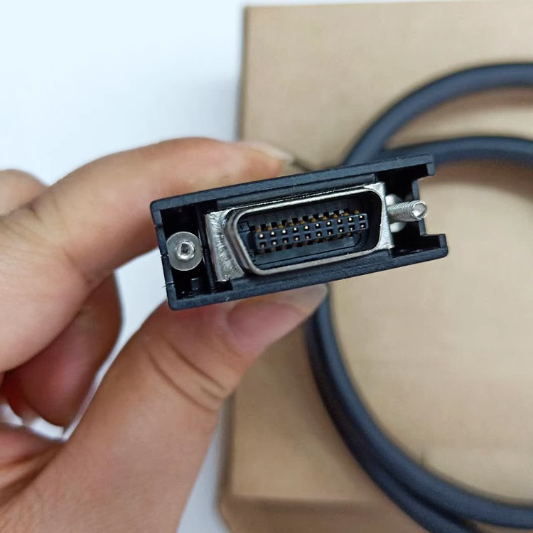 MR-J2HBUS1M MR-J2S-B Mitsubishi servo motor cable