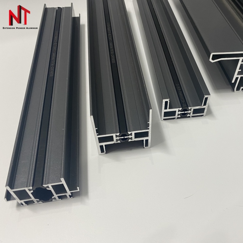 Aluminium sliding profile