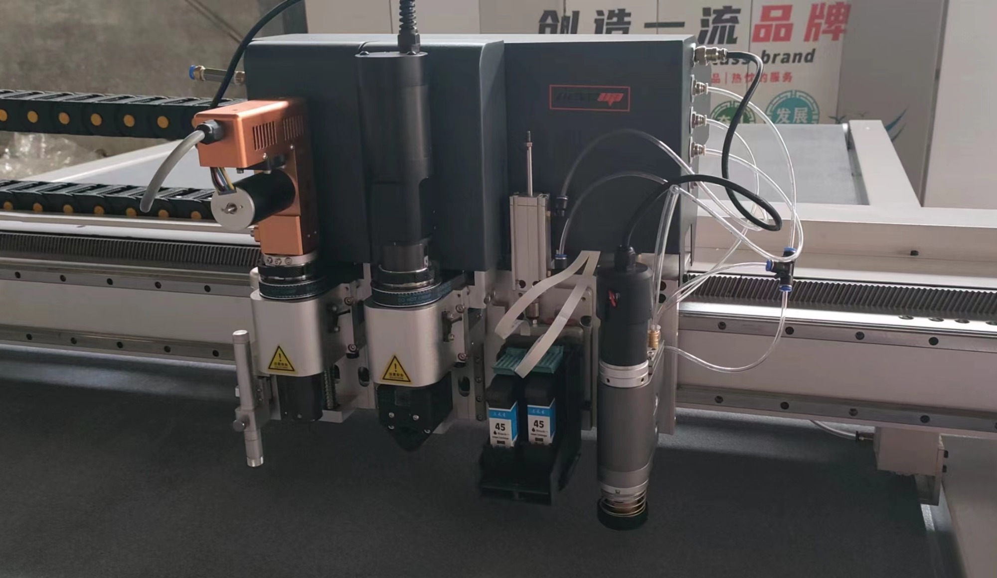 DEVEUP-CNC knife cutter,fabric cutting machine, foam cutting machine ...