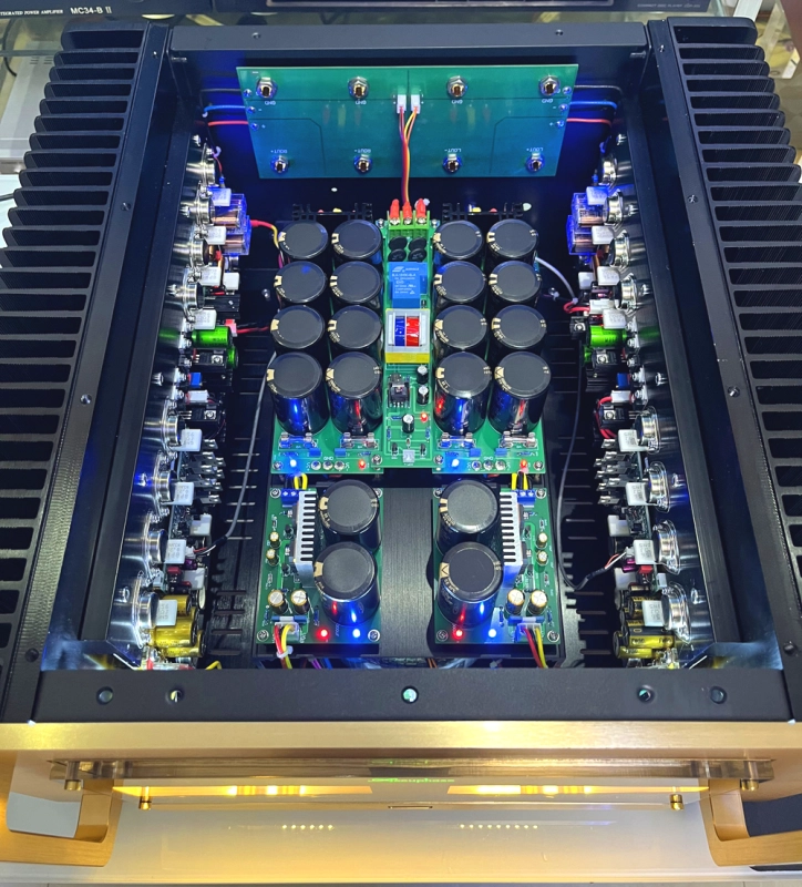 Reference Accuphase AM-200 high power Class A Fully balanced amplifier ...