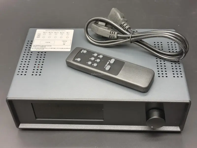 Remote control Fully balanced XLR interface 4-in-1-out 1 in 4 out ...