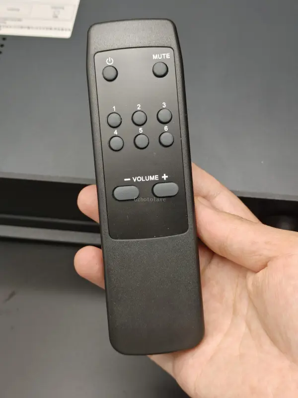 Remote control Fully balanced XLR interface 4-in-1-out 1 in 4 out ...