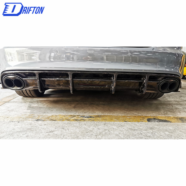 WS Style Dry Forged Carbon Fiber Rear Diffuser For Audi RS7