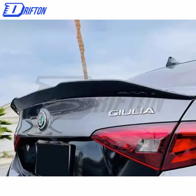 PSM Style Carbon Fiber Trunk Spoiler For Alfa Romeo Giulia 2016-2021