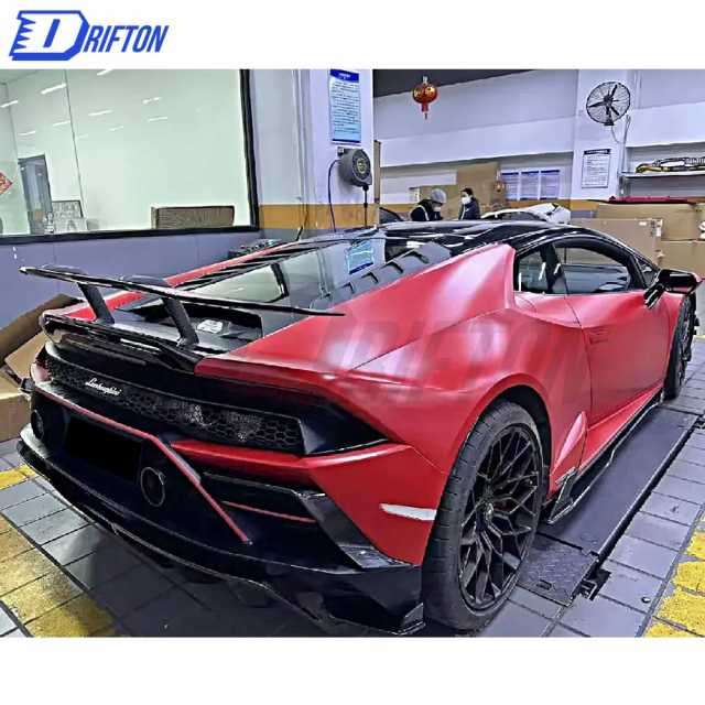 PT Style Dry Carbon Fiber Rear Bumper Trims For Lamborghini Huracan EVO