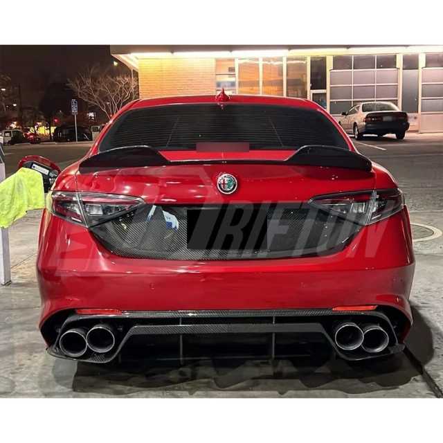 OEM Style Carbon Fiber Rear Diffuser For Alfa Romeo Giulia Quadrifoglio 2016-2023