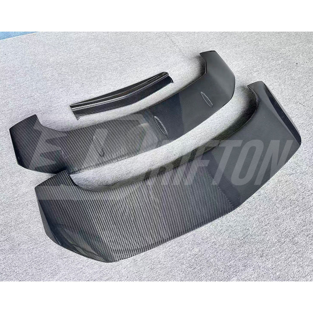 1016 Style Dry Carbon Fiber Wide Body Kit & Hood For Lamborghini URUS