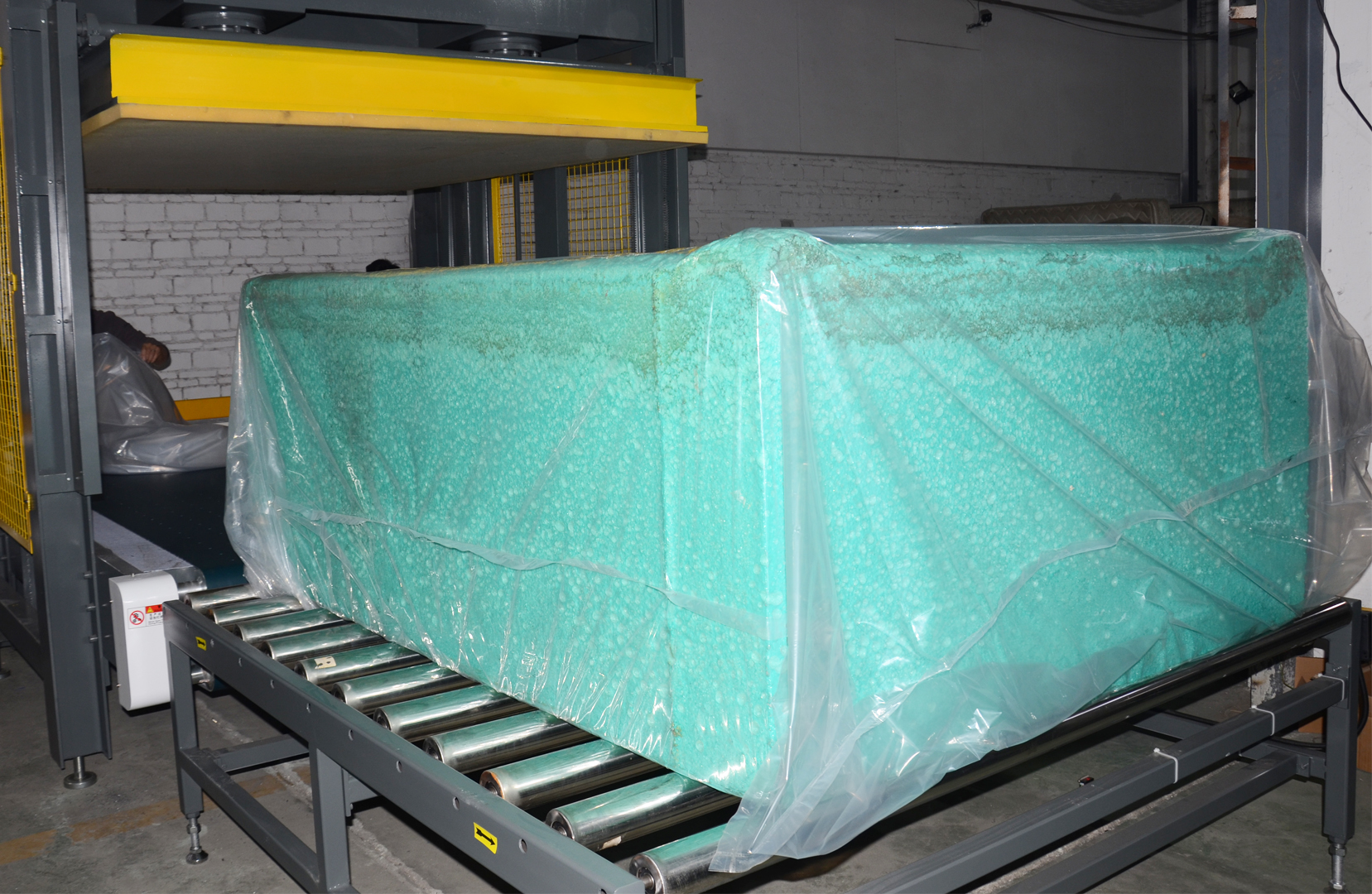 NG-31M Foam Compression Machine