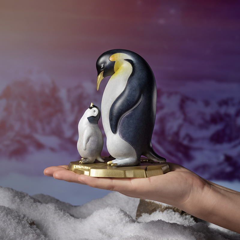 Emperor Penguin in Master Copper's Collection of 100 Birds
