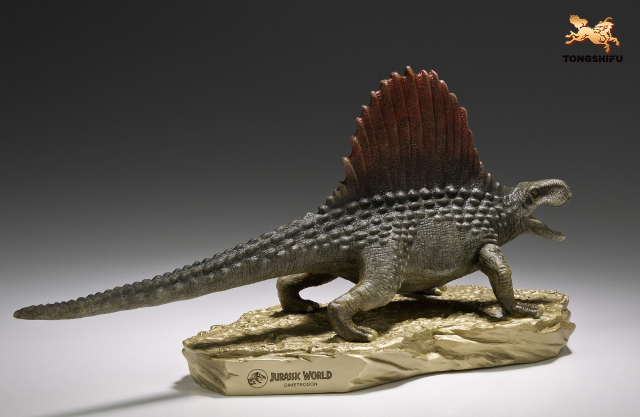 JURASSIC WORLD--DIMETRODON