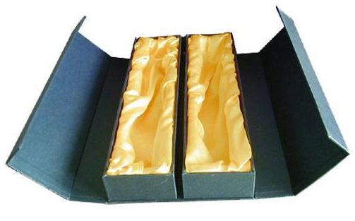 Luxurious Suede-lined Cardboard Wine Bottle Presentation Box