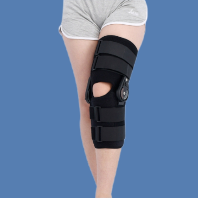 Adjustable knee joint brace